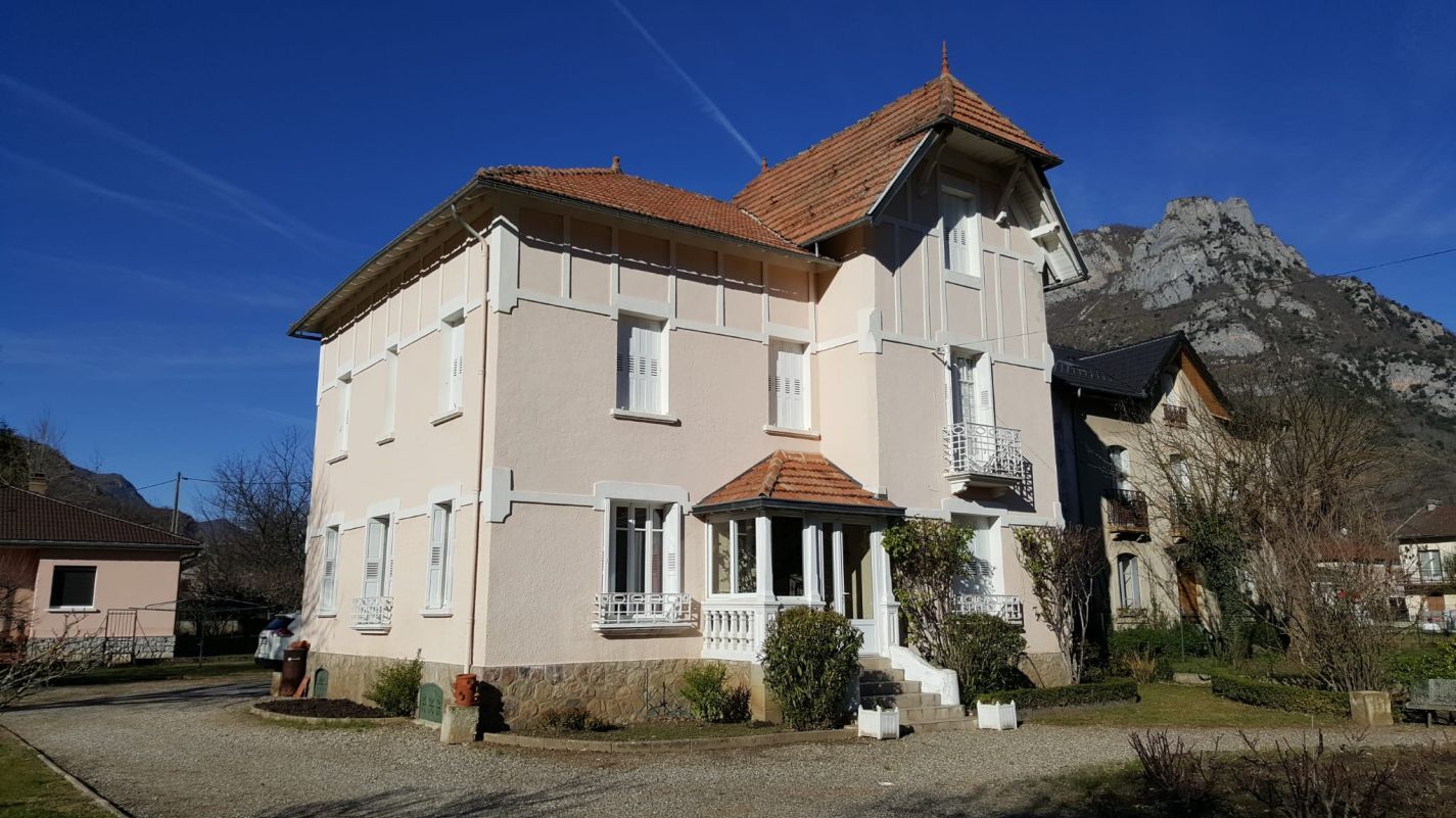Vente maison 7 pièces 211 m² à Les Cabannes-09310 (295 000 €) | LeSiteImmo