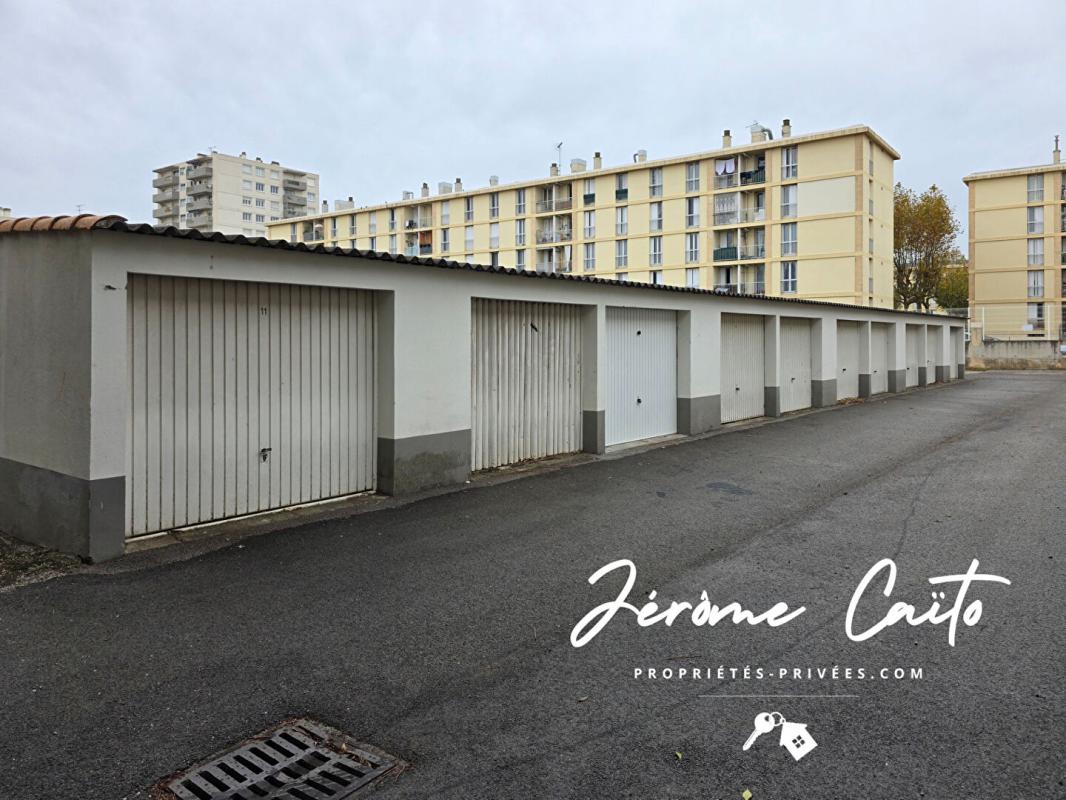 Vente garage 15 m² à Nîmes-30900 (19 900 €) | LeSiteImmo