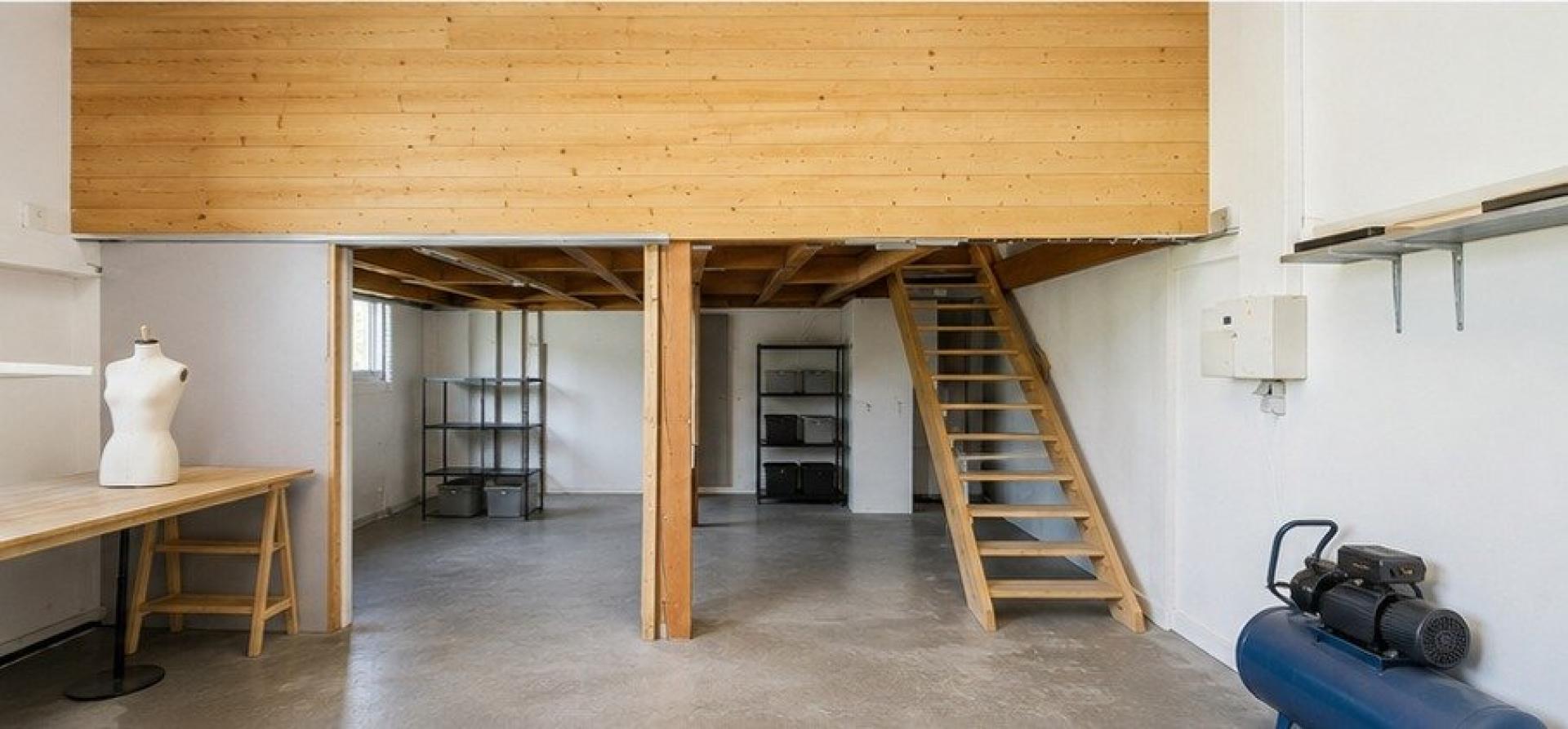 Location commerce 4 pièces 82 m² à Annecy-74600 (1 200 €) | LeSiteImmo